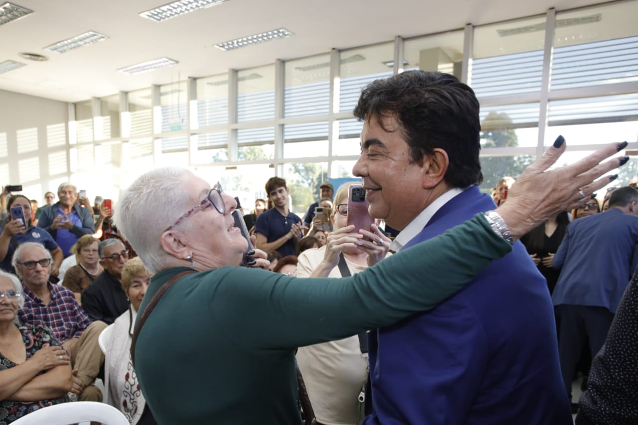 Fernando Espinoza: “Milei es fuerte con los débiles y débil, muy débil ...